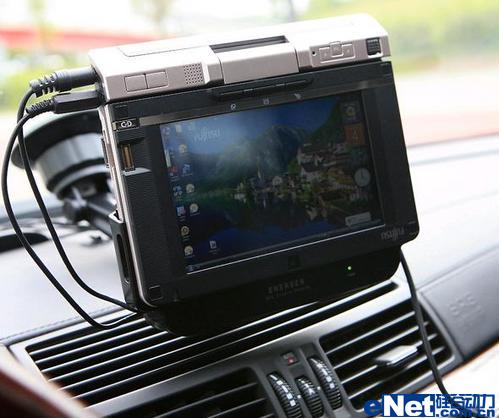 最小的Atom笔记本！富士通U2010评测_驱动中国